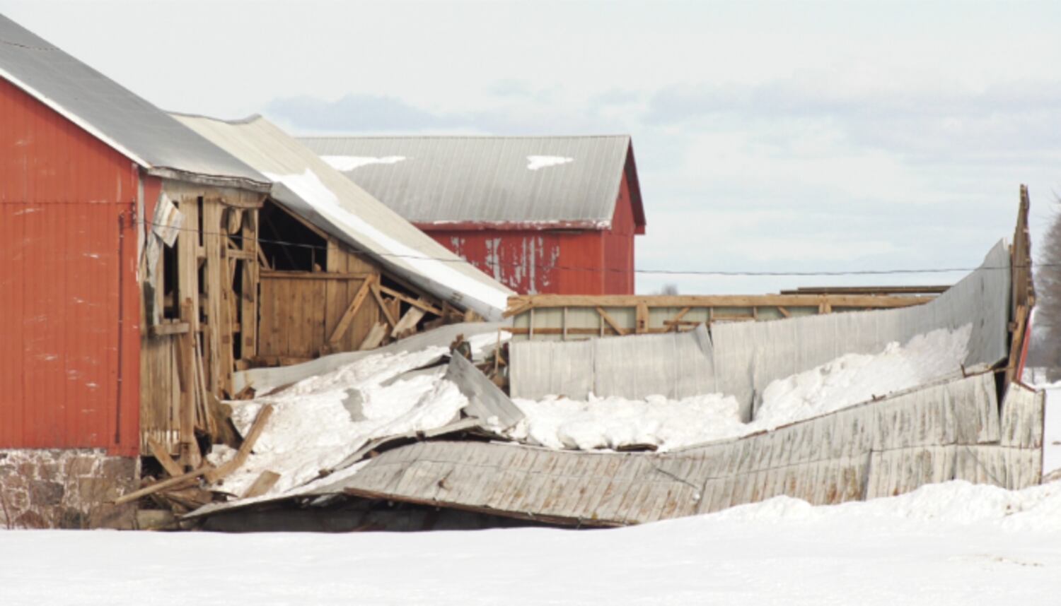 Roof collapses in Midwestern Ontario – CTVNews