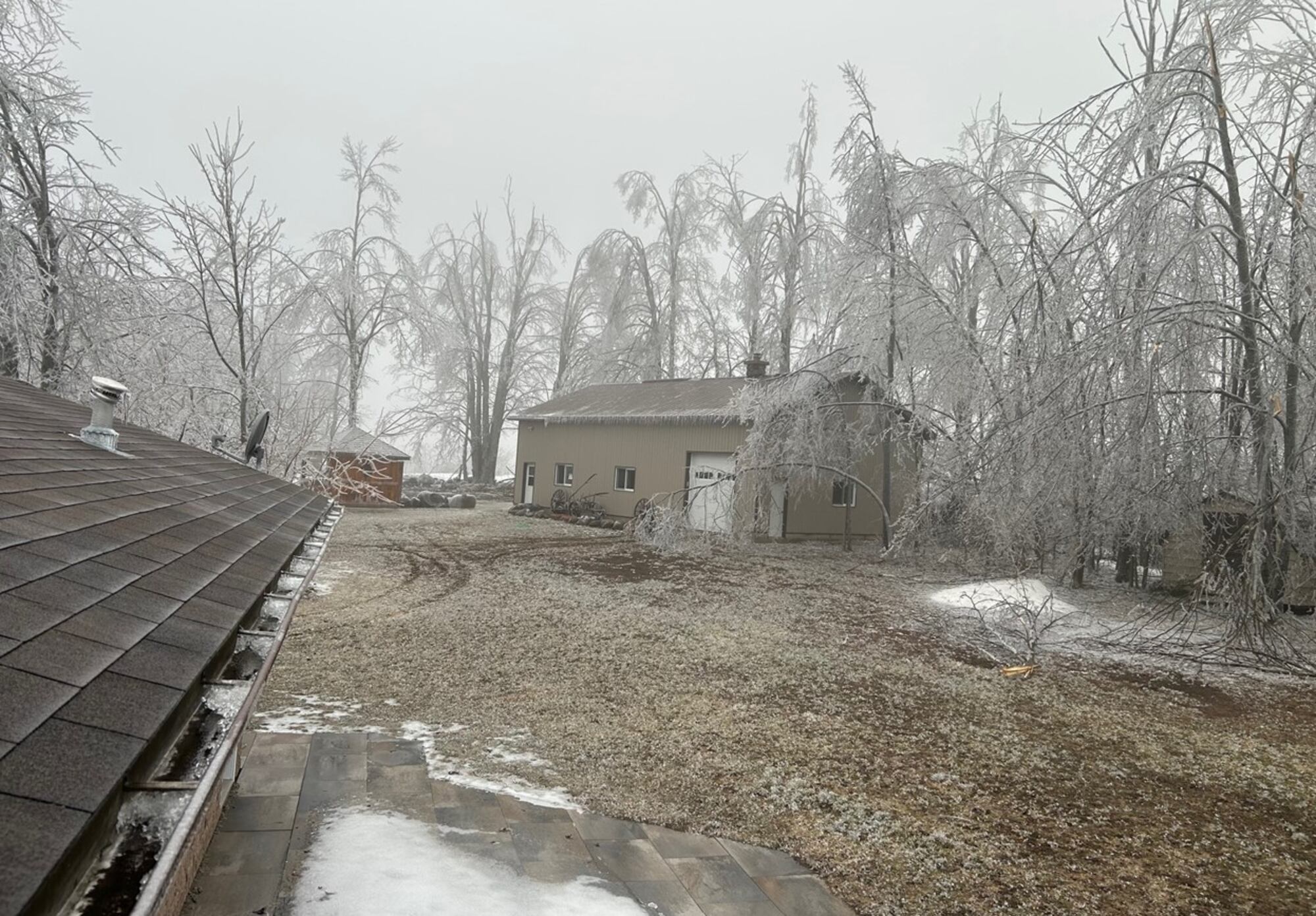 Ice storm causes widespread power outages and damage across Simcoe ...