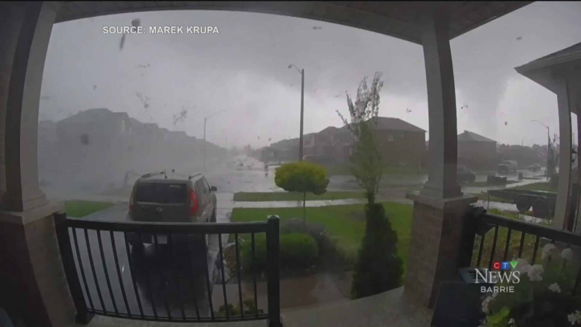Tornado storms through Barrie neighbourhood on July 15, 2021 – CTVNews