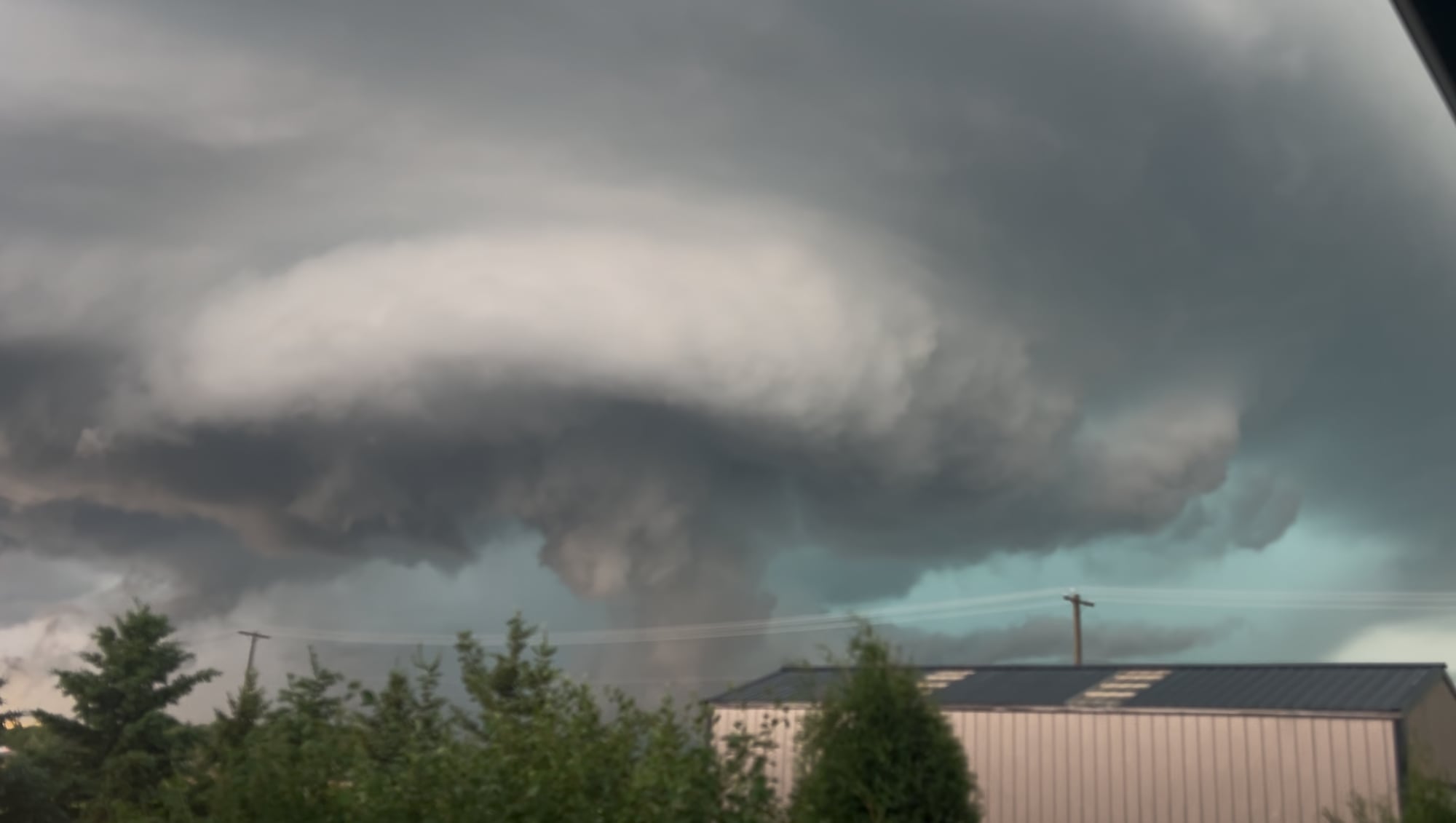 Parts of Manitoba lashed by tornado, hail and heavy rain – CTVNews