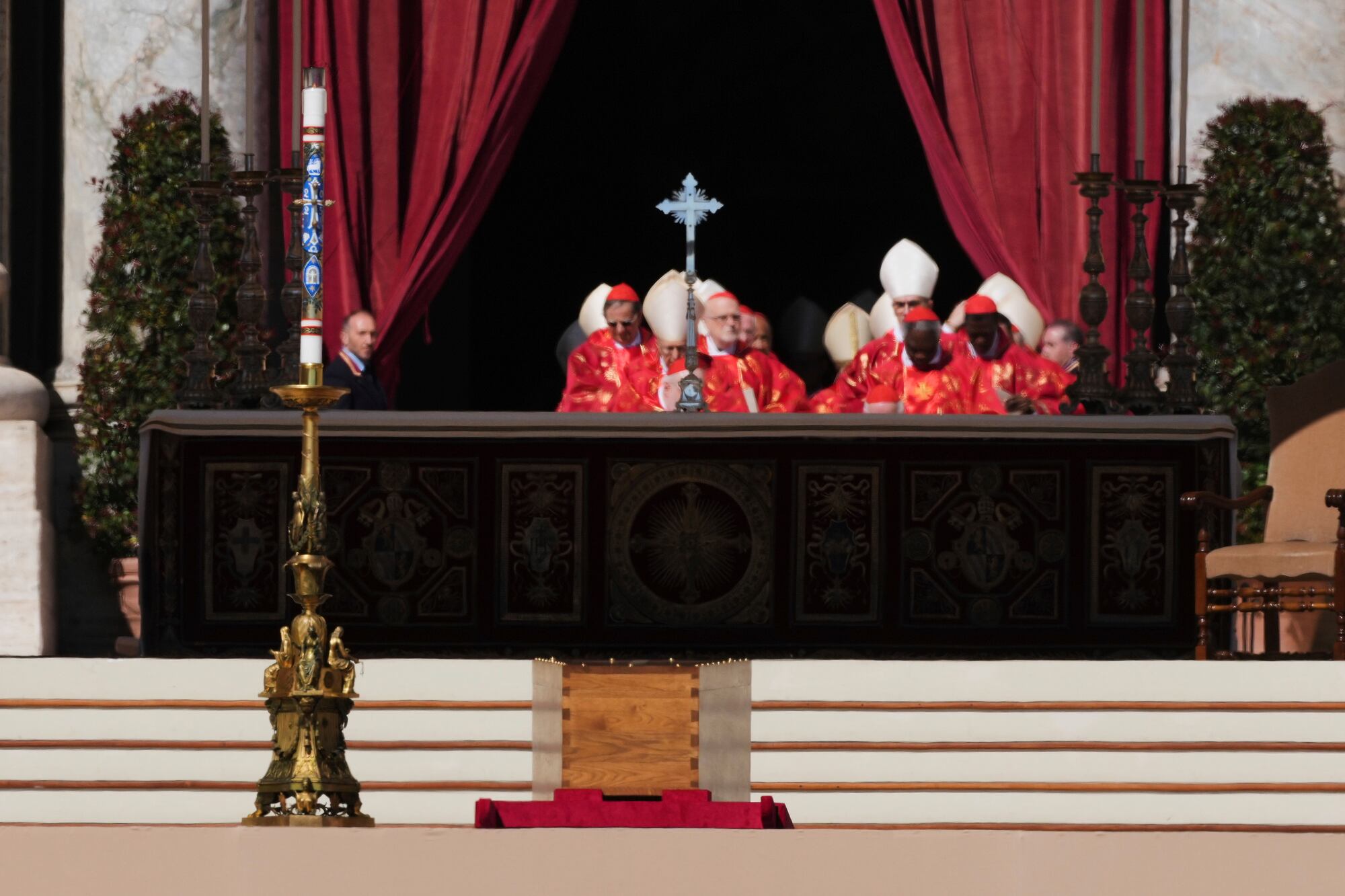 Mourners from around the world gather for the funeral of Pope Francis ...