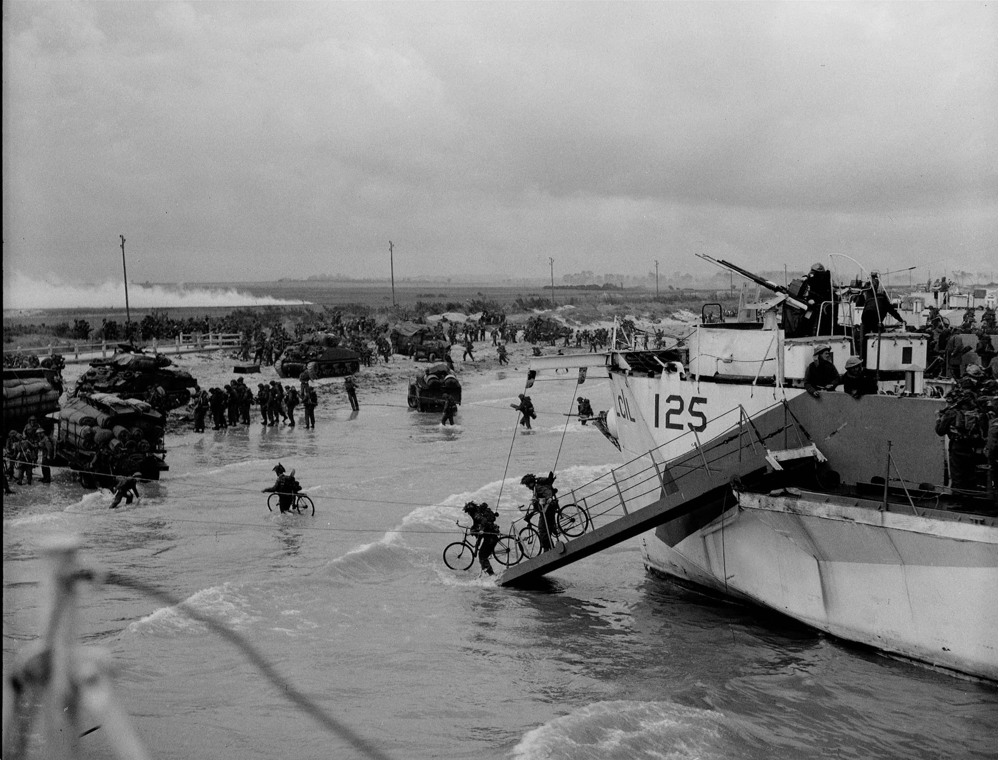In Pictures: Canadian troops storm Juno Beach on D-Day – CTVNews