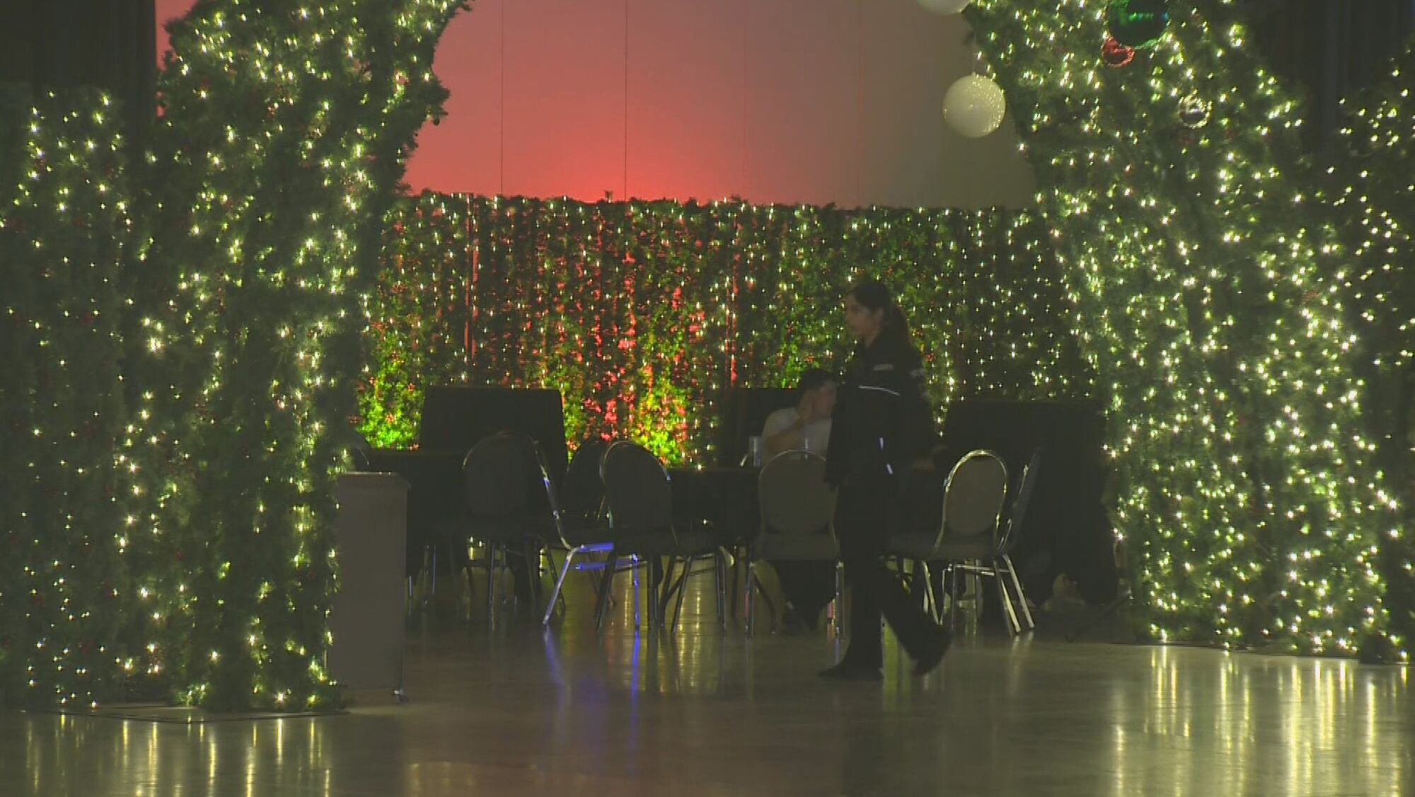 Holiday Wonder dazzles guests at Calgary's BMO Centre – CTVNews