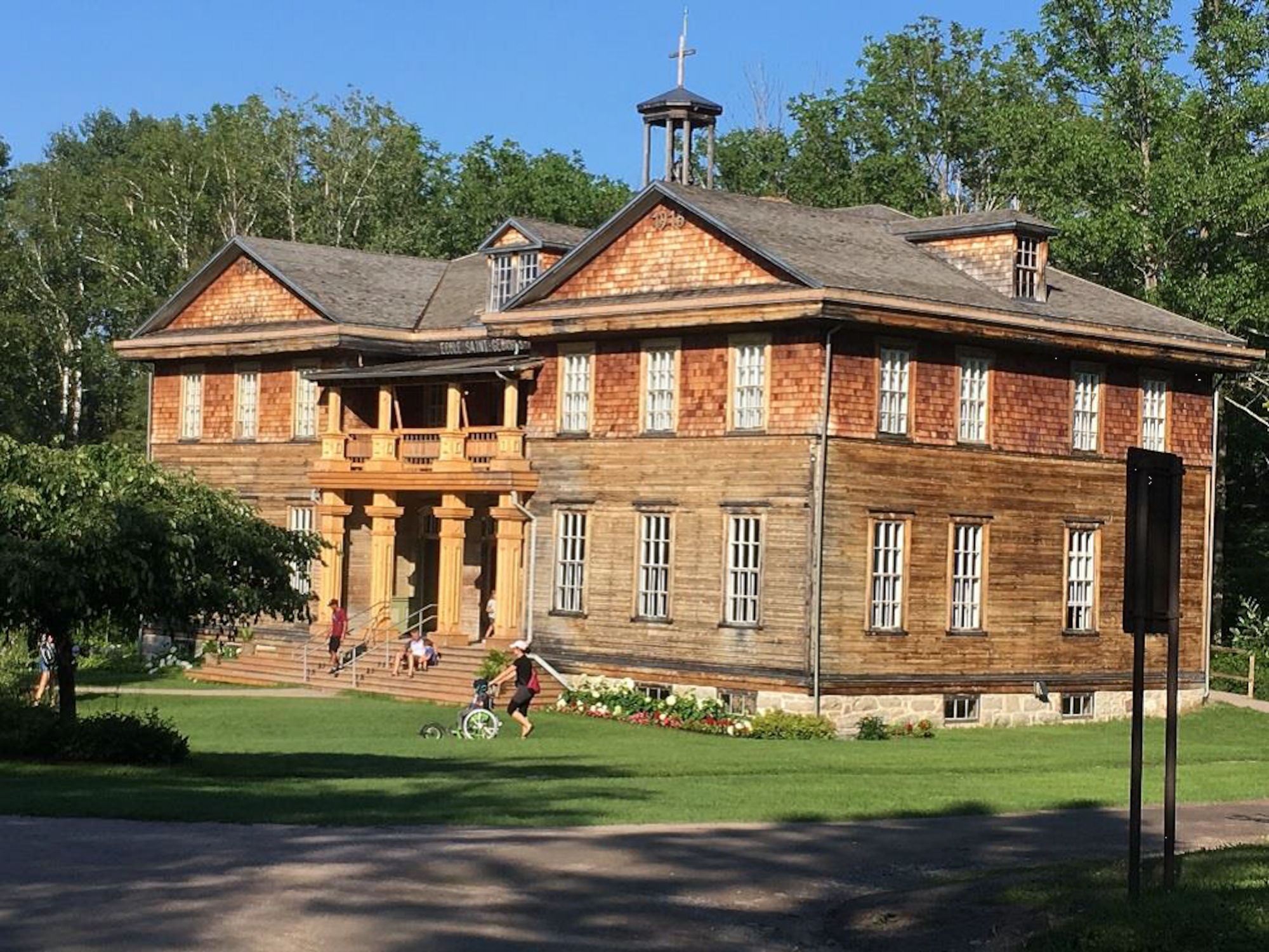 Ghost towns in Canada: Travel through time at these abandoned places ...