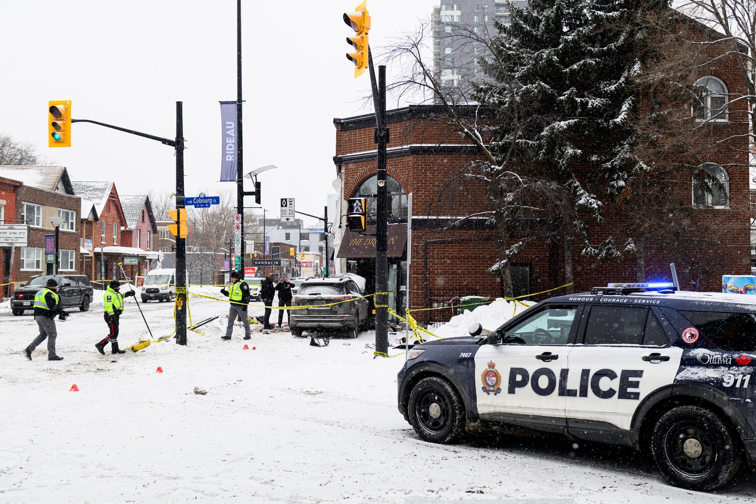 Pedestrian killed, 4 injured after SUV crashes into Ottawa building ...