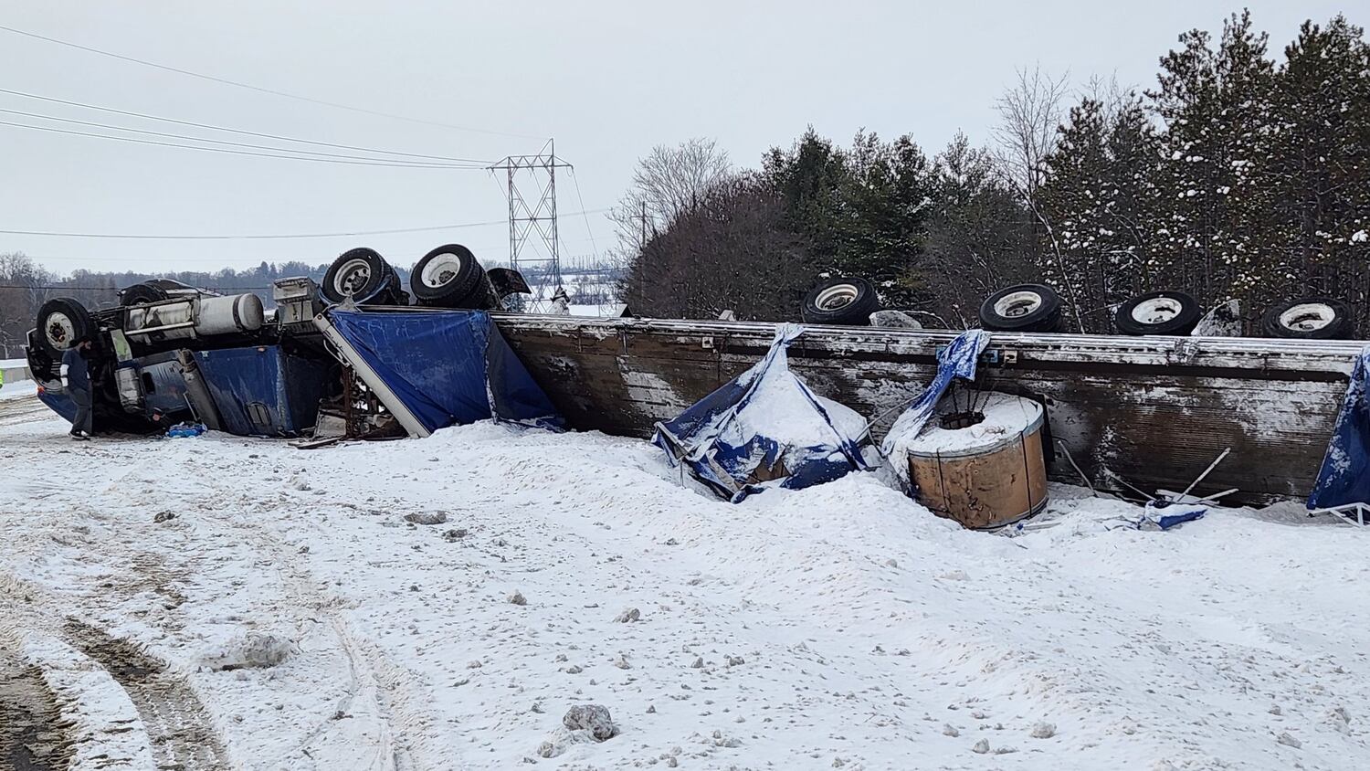 Collisions close Highway 401 in eastern Ontario – CTVNews