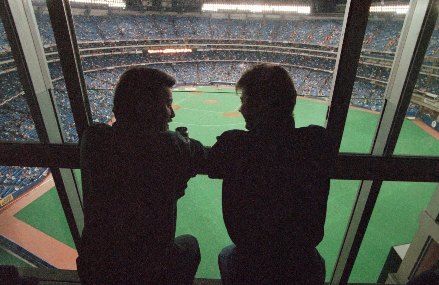 Highlights of Blue Jays' back-to-back World Series wins in 1992 and ...