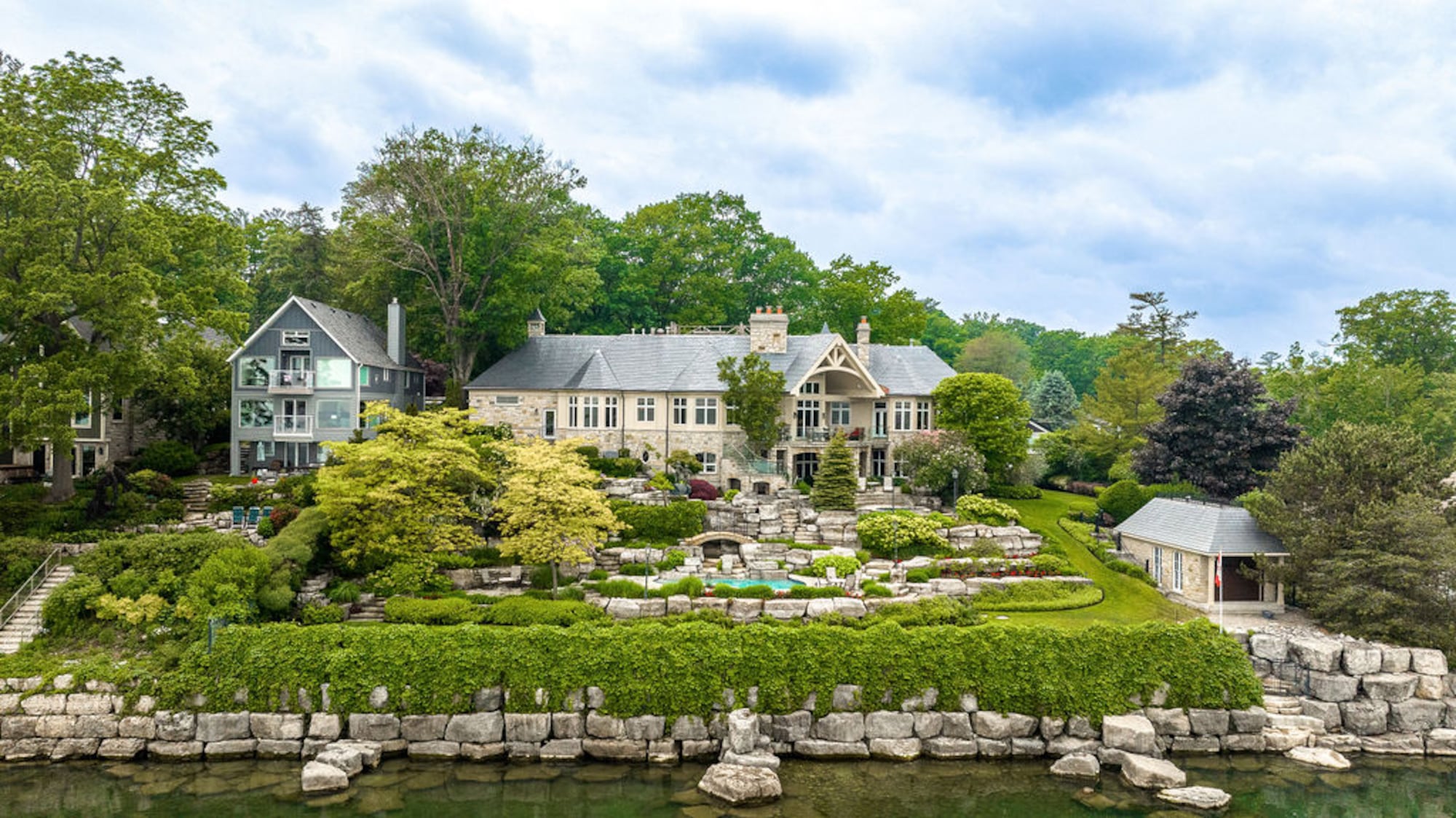 Mississauga mansion with lakefront views has a driving range on the ...
