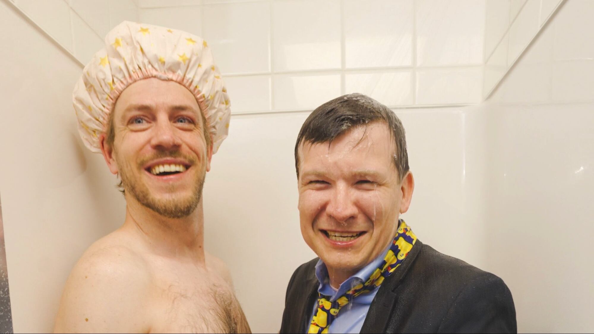 Calgary Mayor Jeromy Farkas showers with CJAY92’s Tyler Middleton – CTVNews