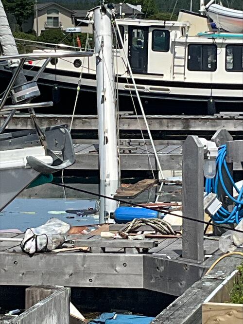 Aftermath of boat explosion in Deep Bay – CTVNews