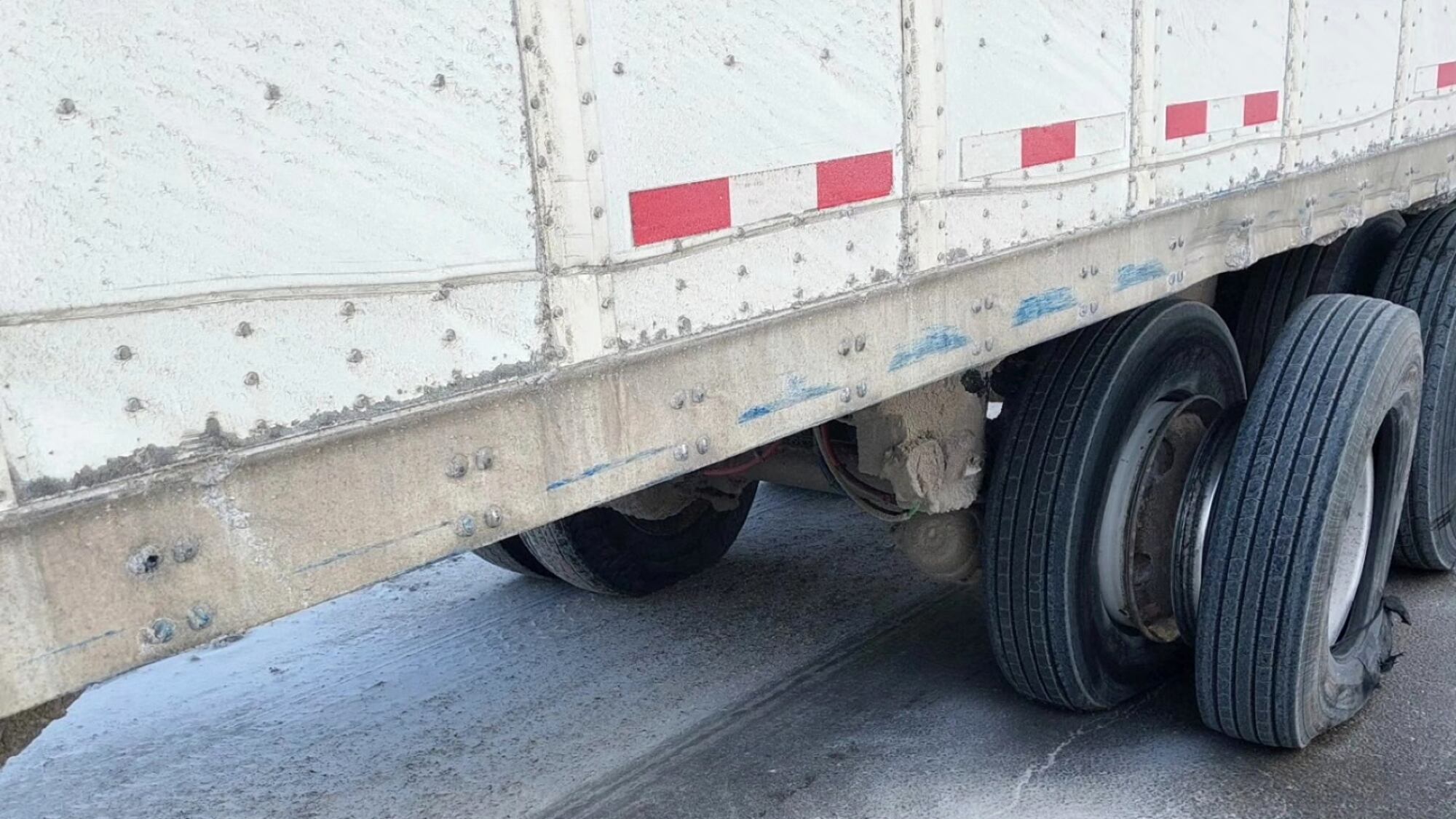 Severely damaged tractor-trailer travelling on Highway 17 – CTVNews