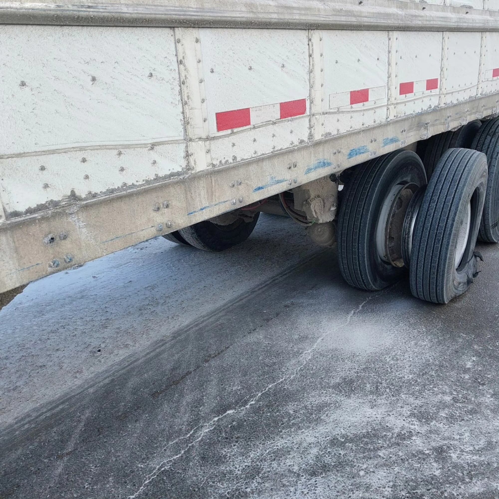 Severely damaged tractor-trailer travelling on Highway 17 – CTVNews